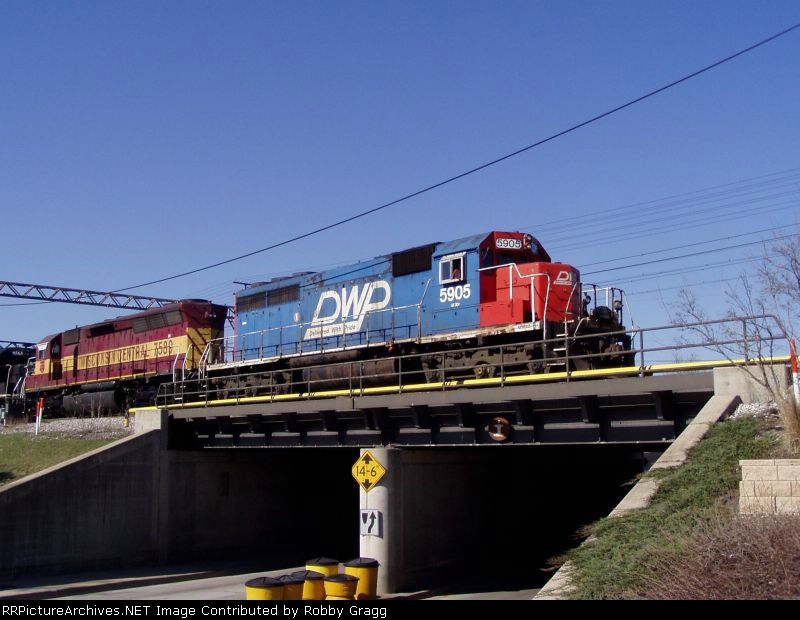 DWP 5905 crosses 183rd Street